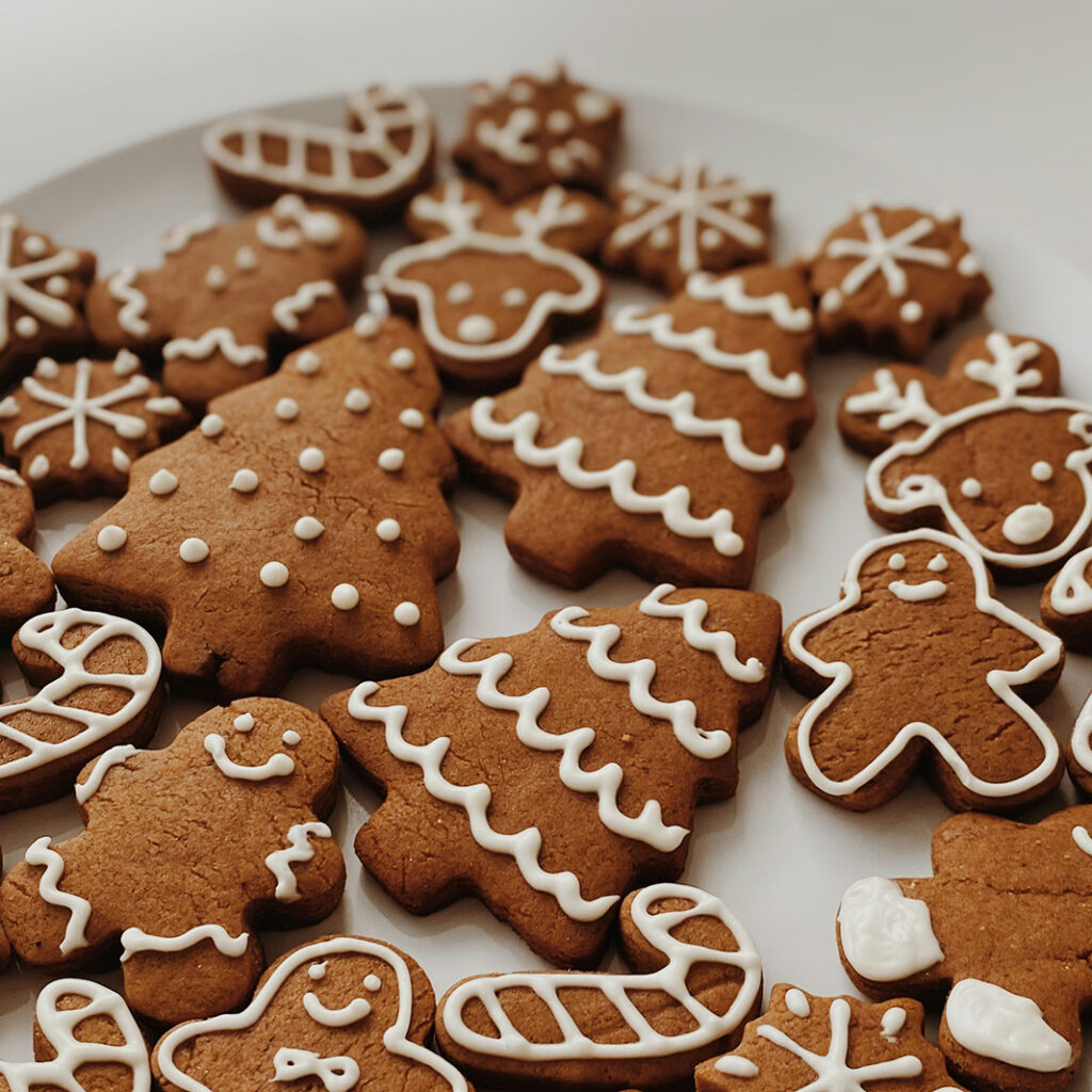Santa's Kitchen - Gingerbread Baking - Kelo Resort